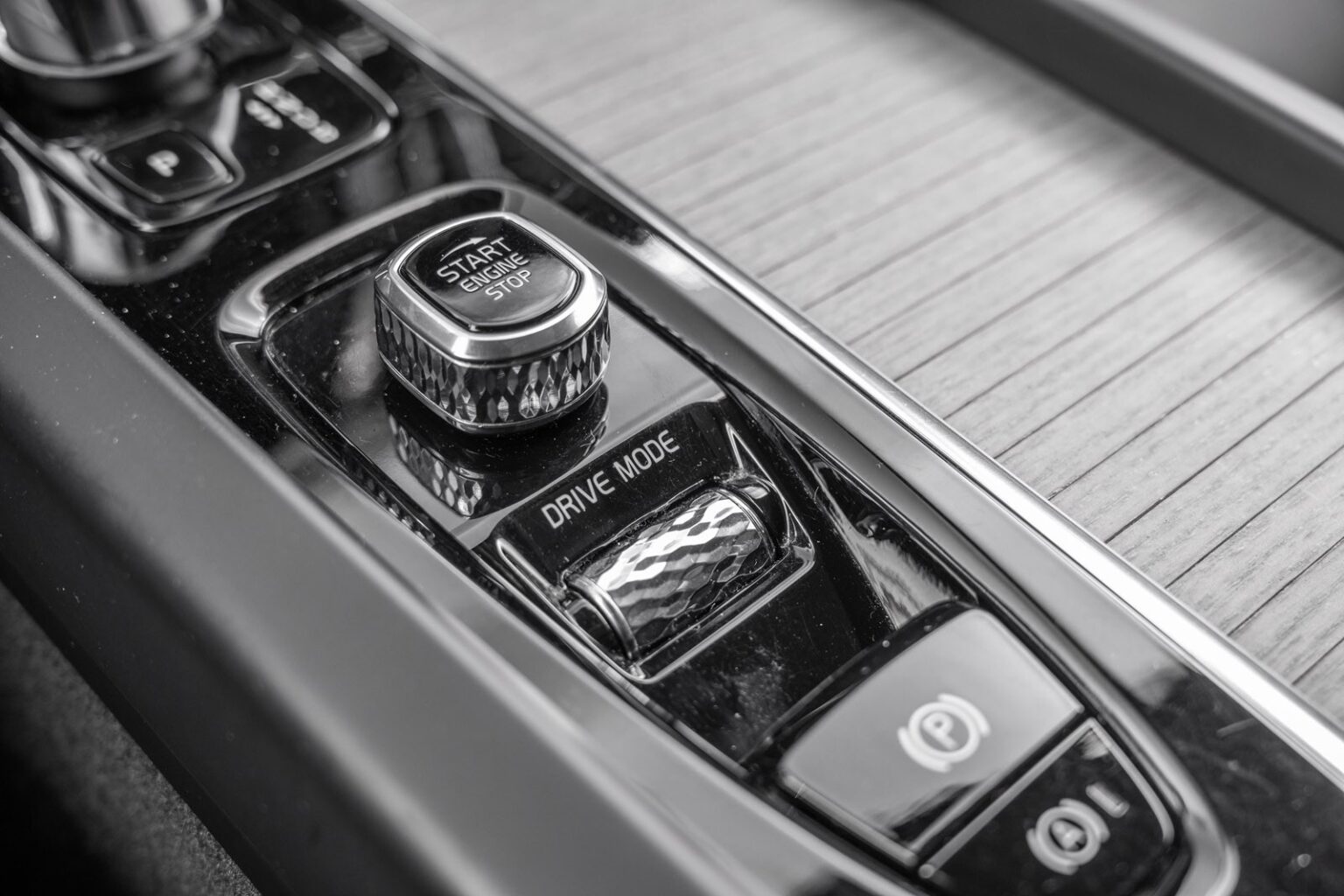 Volvo XC 60 T8 Twin Engine Inscription Acc/Panorama/Head-up/Krok ...